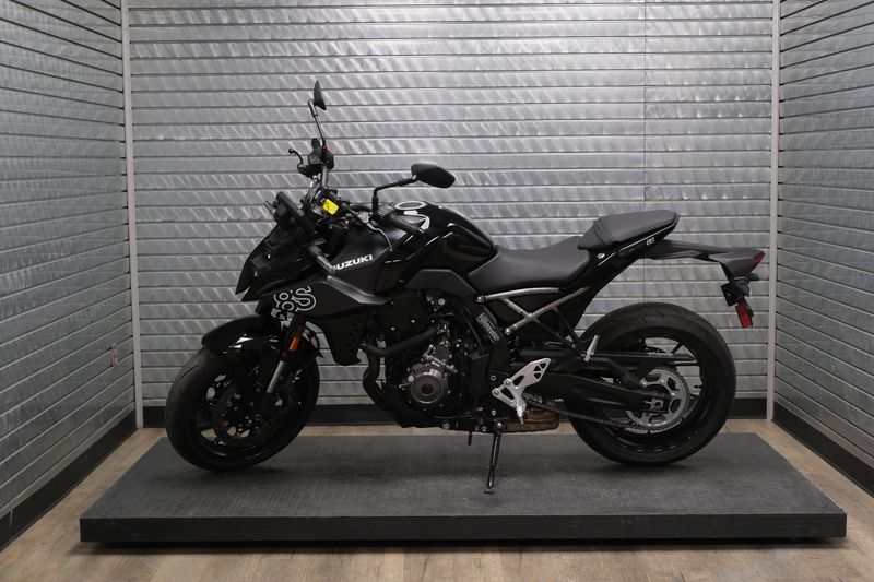 Used 2026 SUZUKI GSX 8S | Family Powersports
