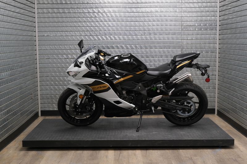 New 2026 KAWASAKI NINJA ZX4RR ABS | Family Powersports