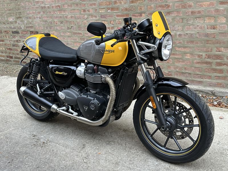 Used Triumph Motorcycles for Sale | Motor Cycle Center