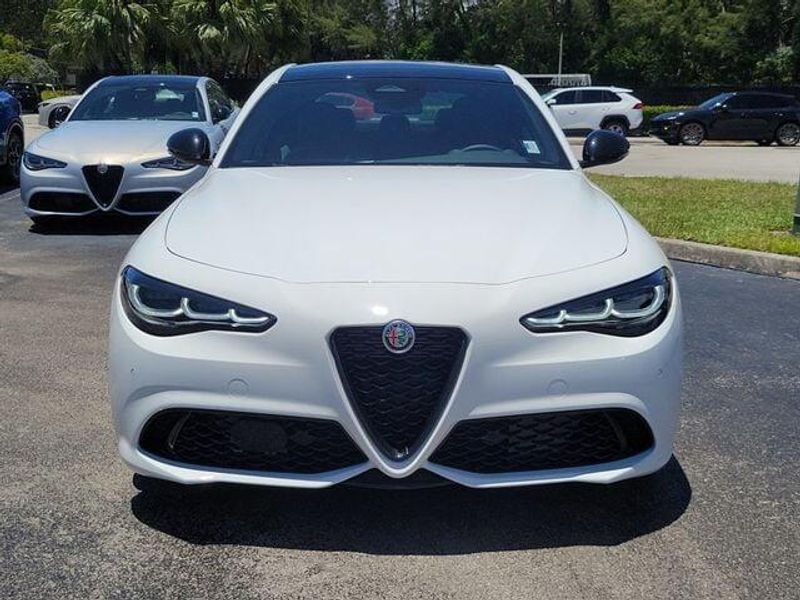 New 2025 AlfaRomeo Giulia | Palmetto Alfa Romeo-FIAT | North Miami FL