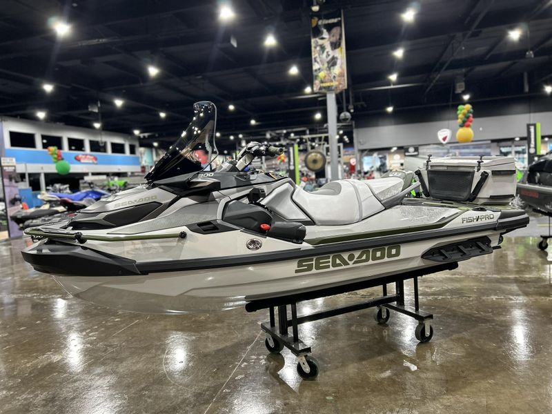 New 2025 Sea Doo FISHPRO APEX 300 (SOUND SYSTEM) Inventory | Del Amo ...
